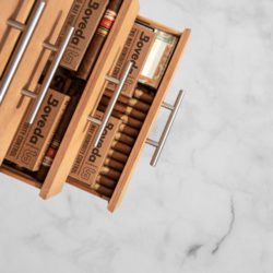 What is a Cigar Humidor & How Does a Humidor Work? - Boveda® New ...